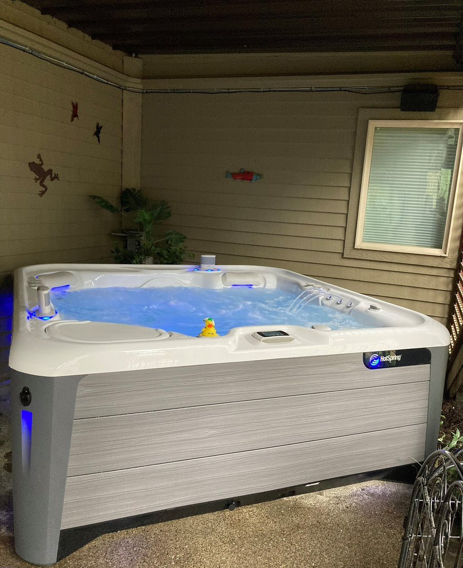 Hot Spring Highlife Collection Aria Hot Tub | Affordable Hot Tubs ...