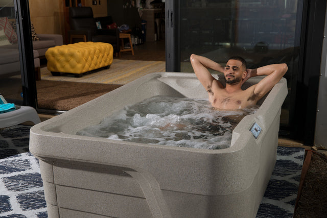 Freeflow Spas Mini Hot Tub | Affordable Hot Tubs | Plug and Play Spas ...