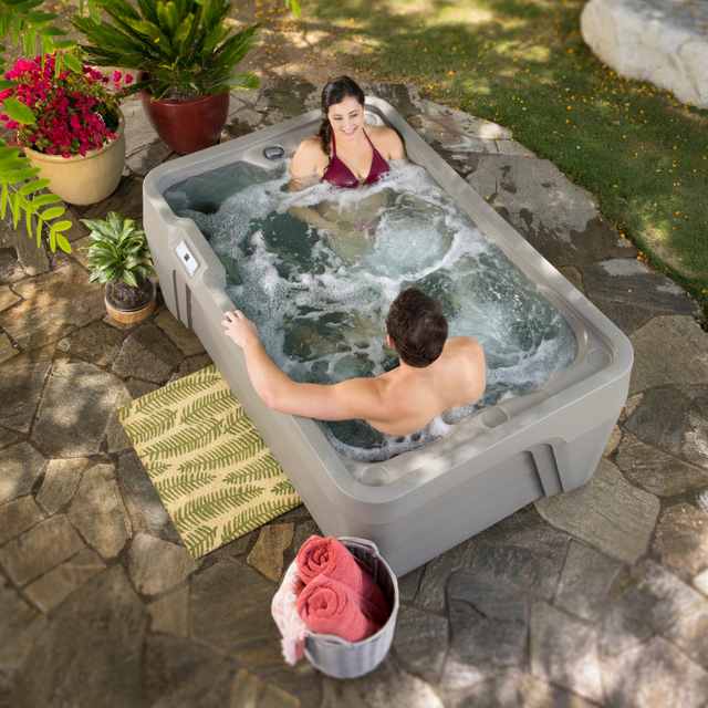 Freeflow Spas Mini Hot Tub | Affordable Hot Tubs | Plug and Play Spas ...