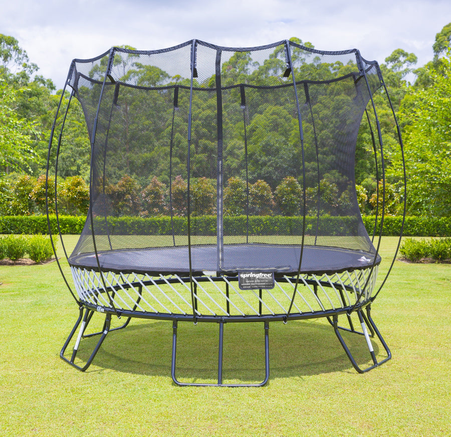 Springfree 10' Medium Round Trampoline with Safety Enclosure ...